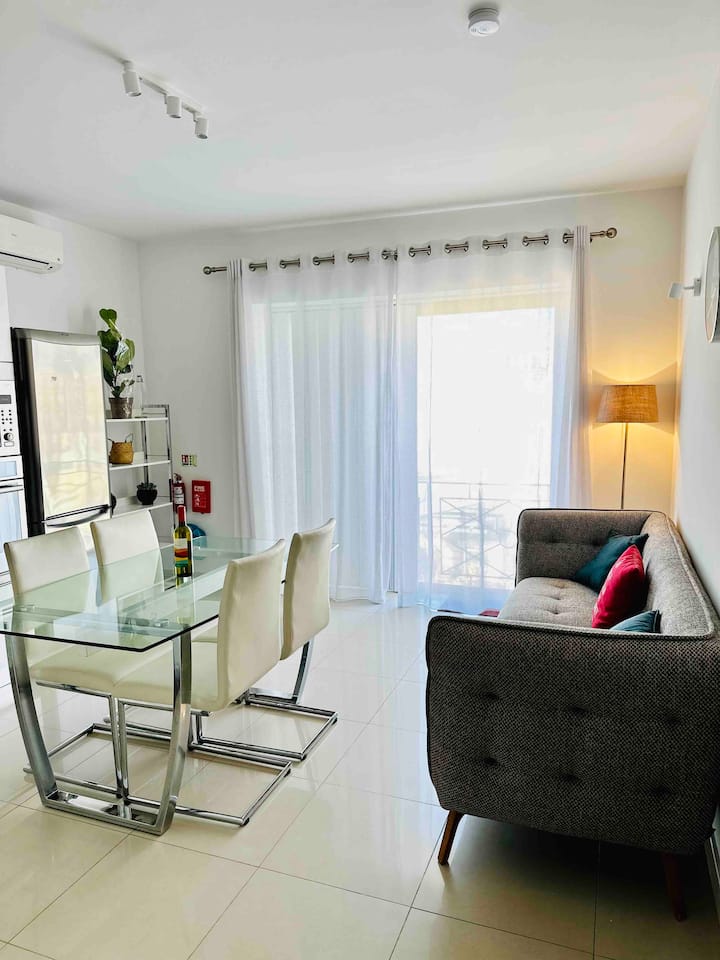 Beach Side Apartment - Malta