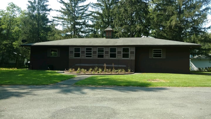 Franklinville Guest Cottage - Spruce Creek, Pa - Penn State University, State College