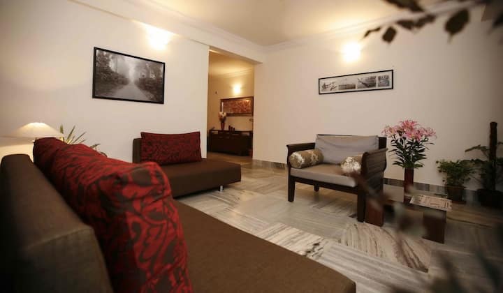 Well Furnished, Serviced & A Great Cook - Bengaluru