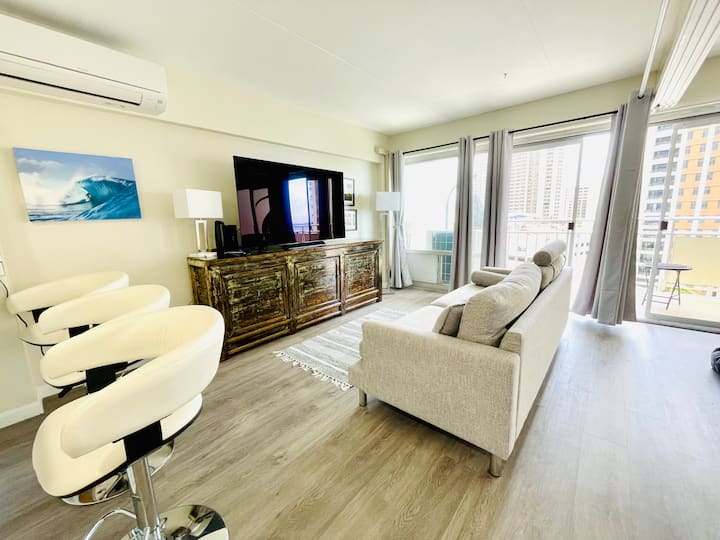 Waikiki Marina Condo - Honolulu