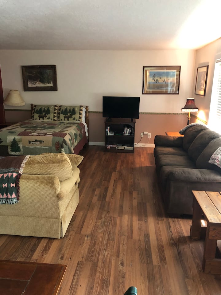 Grandma's House  In The Heart Of The Black Hills - Hill City, SD