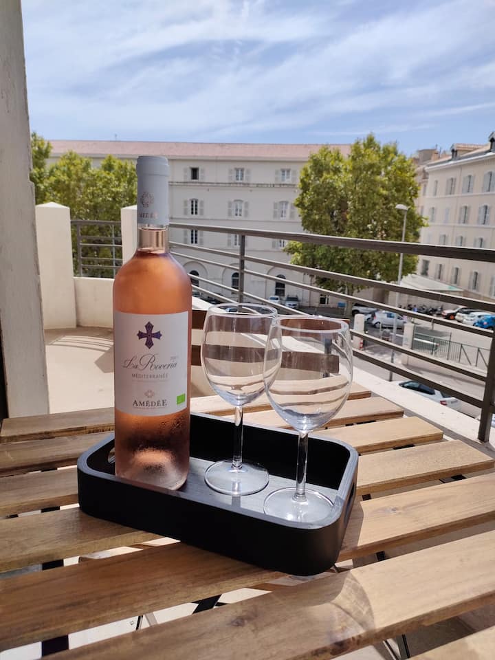 Un Balcon à Toulon. Loft 4 Ch Jusqu'à 8 Personnes - Toulon
