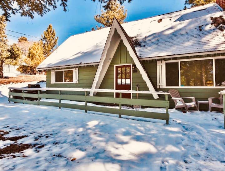 Cozy Mountain Luxury Cabin - Big Bear Lake, CA