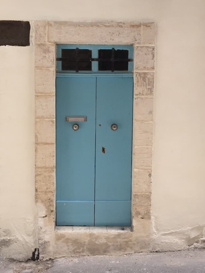 Valletta Maisonette - 2 Balconies, Super Location - Valeta