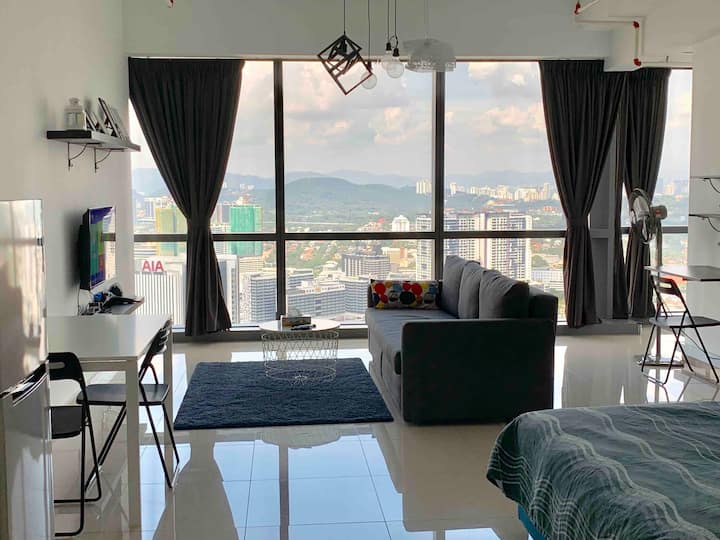 Ginger8 Exec Studio 1 | Netflix | Lrt@pinnacle Pj - Kota Damansara