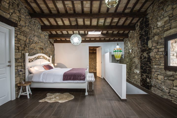 Estilo Y Relax A Los Pies De Montserrat - El Bruc