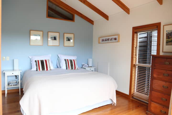 Tea Tree House - Russell