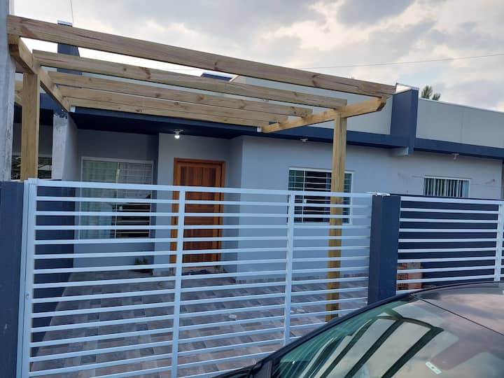 Casa Aconchegante Em Itapoa Com Dois Quartos - Itapoá