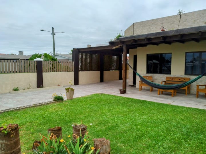 Centro Xangrilá, Casa Confortável Com Banheira. - Xangri-Lá