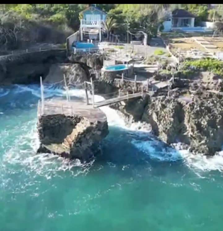 Frente Al Atlantico - Dominican Republic