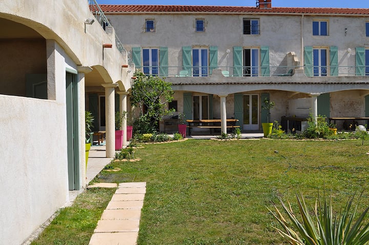 Gîte L'ile Auver Grande Maison Familiale, Auvergne - Auvergne