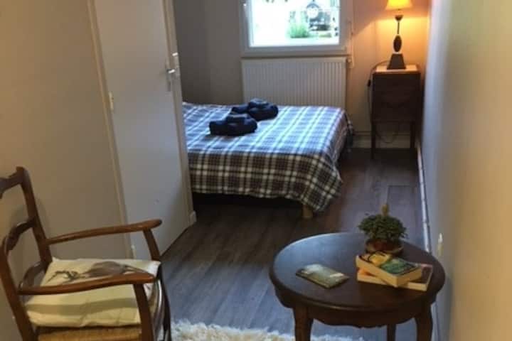 Chambre Dans Propriété Isolée Au Coeur De Forêt - Aulnoye-Aymeries