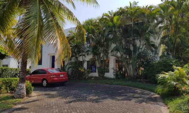 Linda Casa Puerto Para 14 Personas - Puerto San José