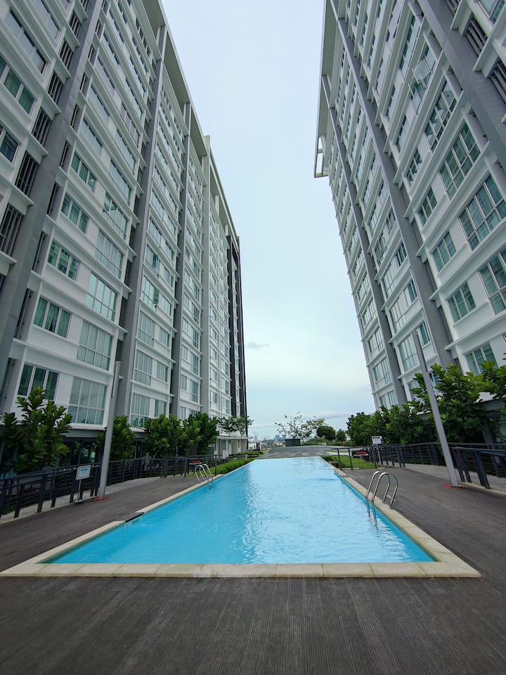 3 Bedroom Metrocity Free Wi-fi Fully Aircond - Sarawak