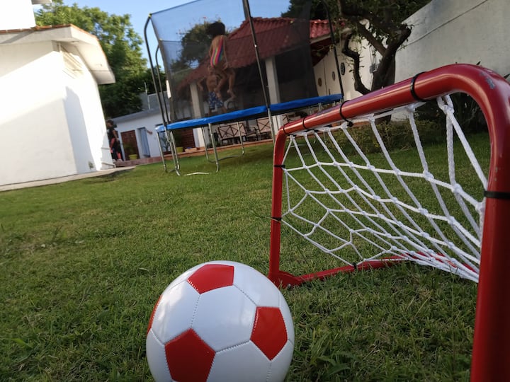 Frontenis, Billar, Tobogán, Bar, Terrazas, Asador - Cuernavaca