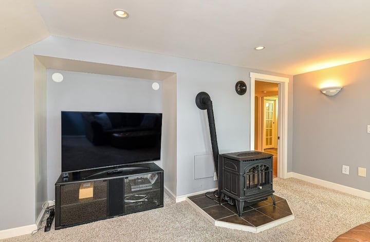 2 Br Waterfront House With Stunning View. - Beach Road, ME