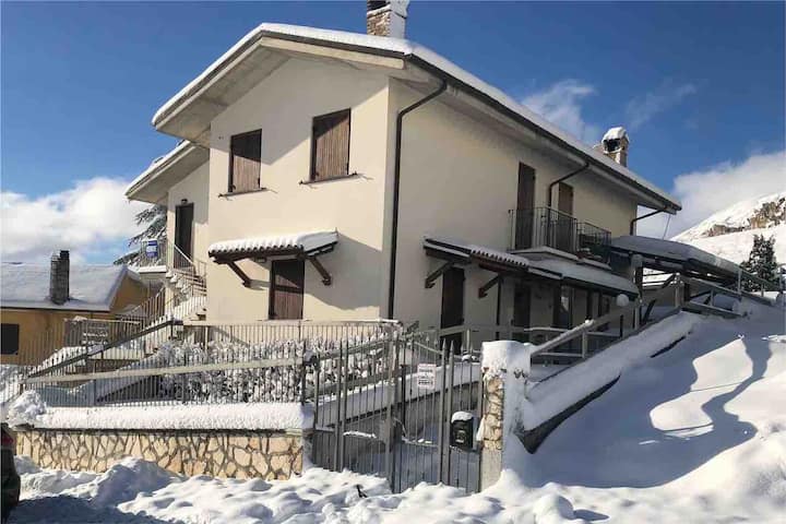 Appartamenti Ovindoli | Cottage e case in affitto | Airbnb