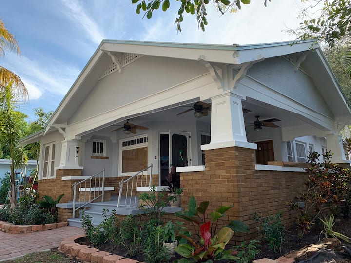 The Avalon House - Fort Myers