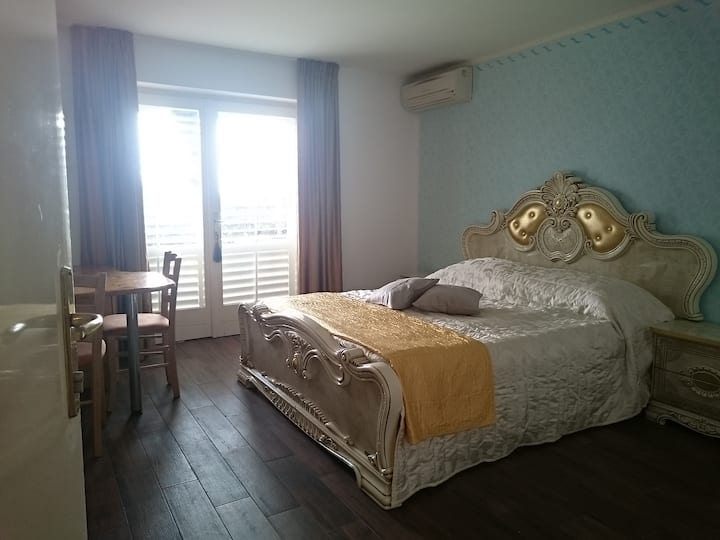 Room No 8 - Piran