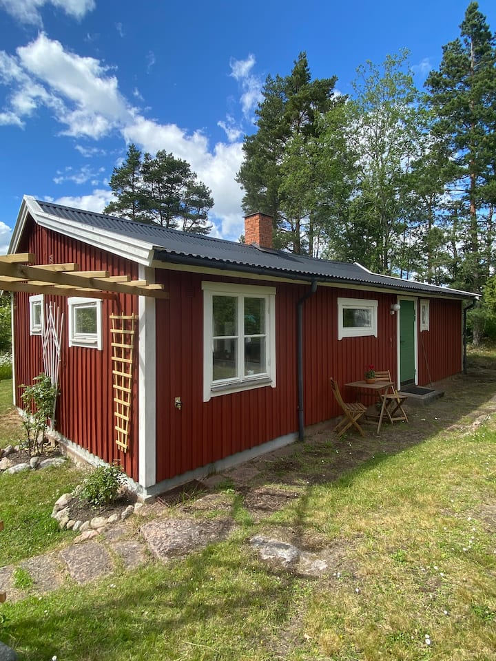 Stuga Vid Havet Med Egen Brygga. Barnvänligt. - Oxelösund