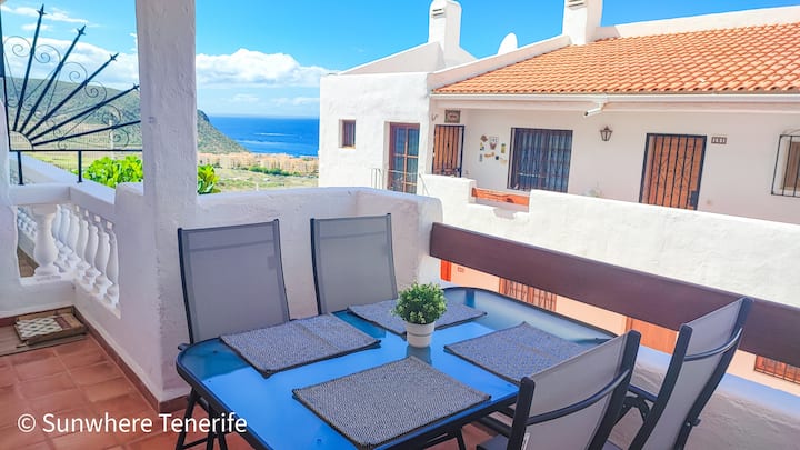 Cozy Apartment W/ Wonderful View - Los Cristianos - Los Cristianos