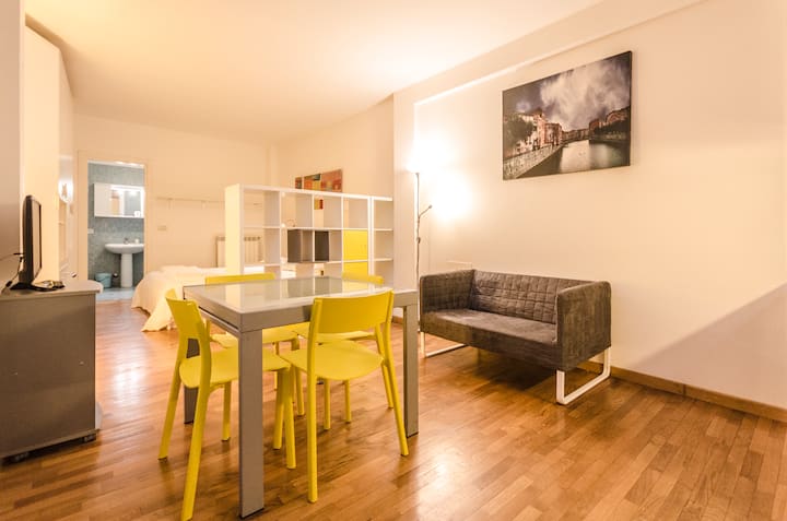 Corte S.felice, Moderno Appartamento In Centro - Bologne