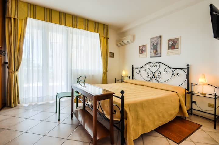 B&b In Front Of The Amazing Alghero's Gulf - Alghero
