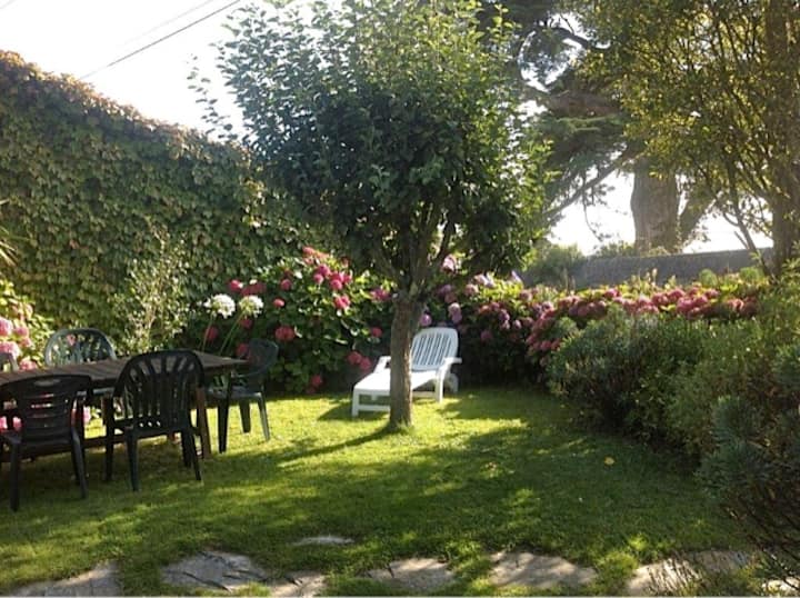 Idyllisches Haus In Trébéron - Fußweg Zum Meer - Crozon