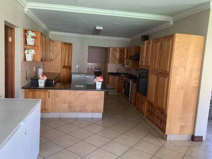 Kutama Events And Guesthouse - Pretoria