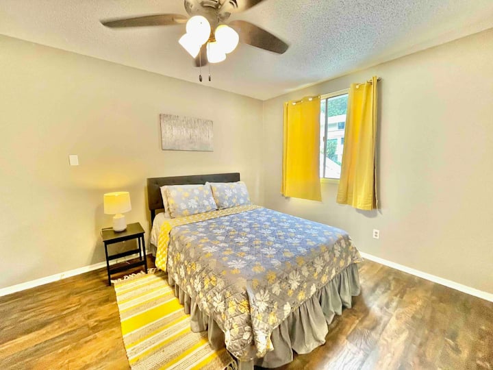 Clean & Simple 1 Bed 1 Private Bath - Hoover - Birmingham, AL