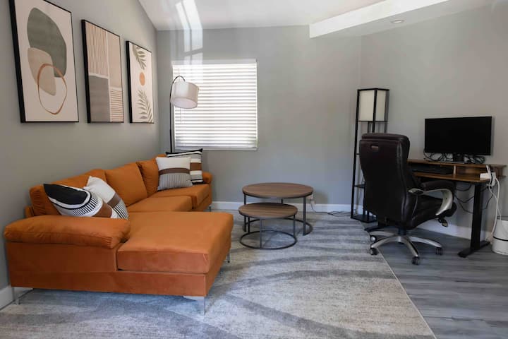 Entire Home - Hidden Gem - Long Beach, CA