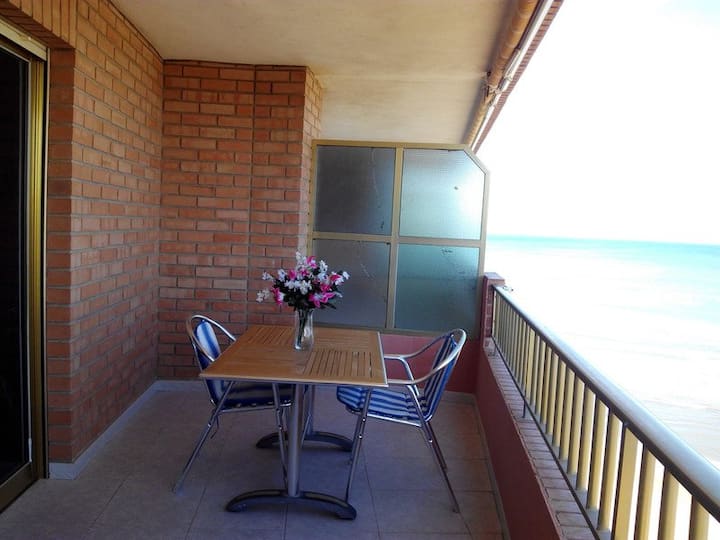 Apartamento En Primera Linea De Playa. - Cullera