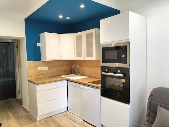 Appartement Rénové Port De Nice - Nizza