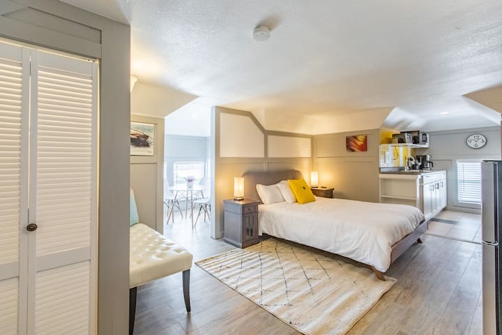 8037-walk To Mayo-luxurious Loft Unit Free Parking - Minnesota