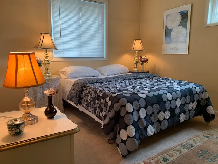 Home Away From Home. Spacious 2 Bedrooms Rockville - Rockville, MD