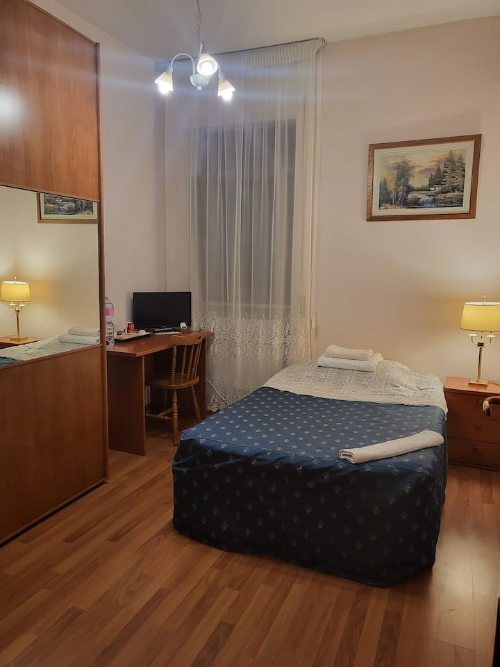 Stanza In Villa Con Bagno Condiviso - Fiano Romano