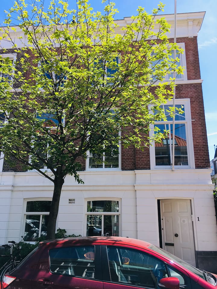 Big Classic Family Home Near Beach And The City - The Hague