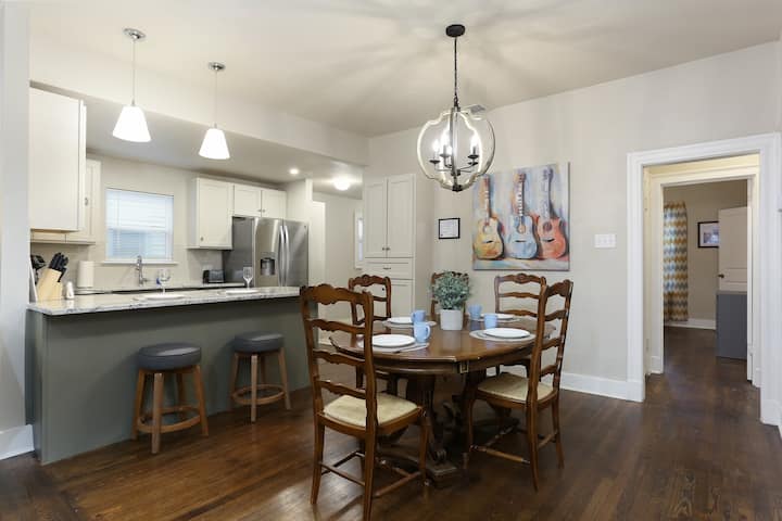 Charming 3br Home Near Downtown San Antonio - San Antonio, TX