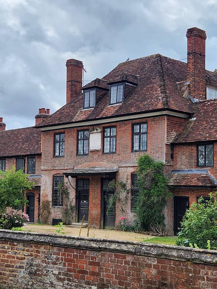 Stunning Historical Building - Wiltshire