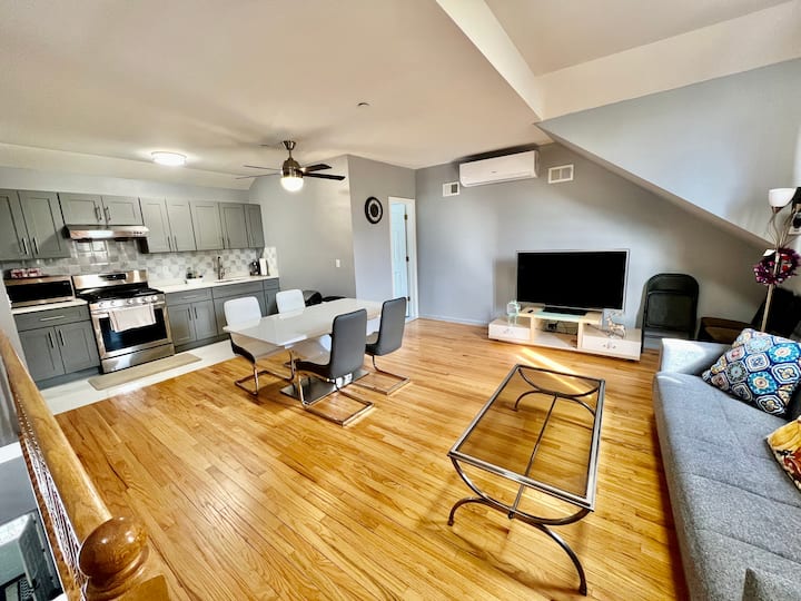 Cozy Home Away From Home - Staten Island
