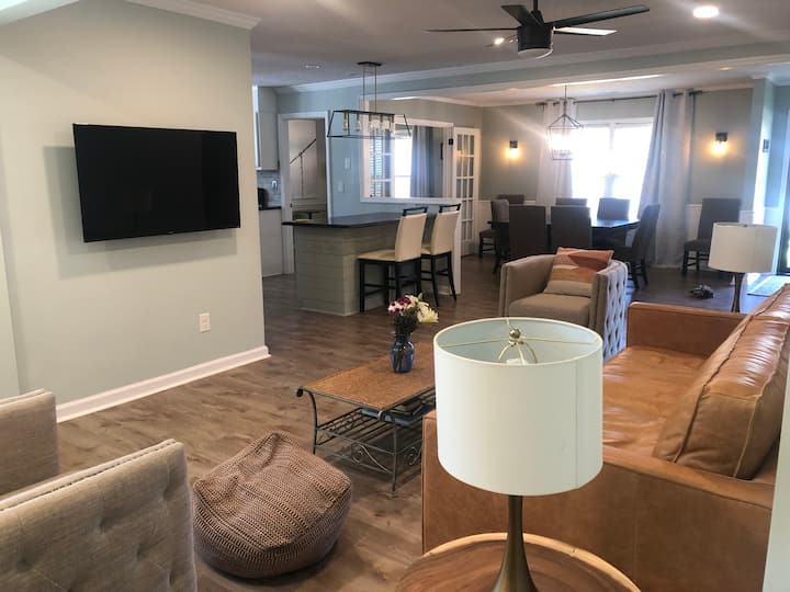 One Level Home In The Heart Of Cary- No Stairs - Cary, NC