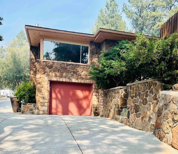 The Rock House - Flagstaff, AZ