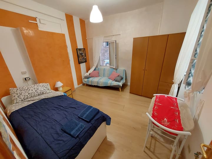 Room In The Heart Of The Historic Center Of Genova - Genua