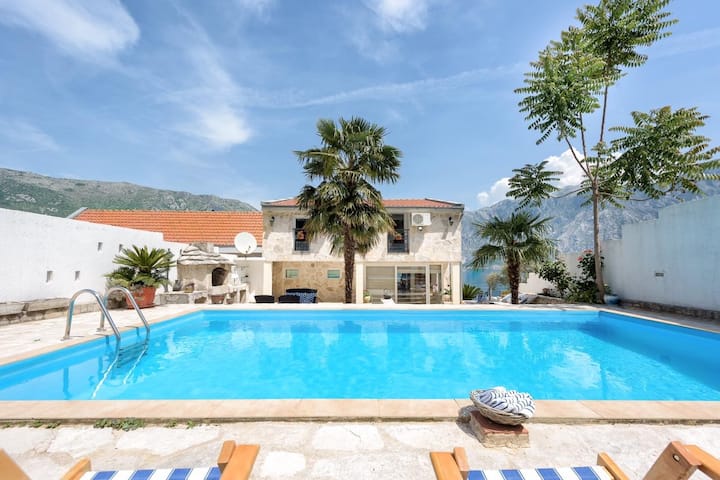 Villa D’enco, Stoliv - Montenegro