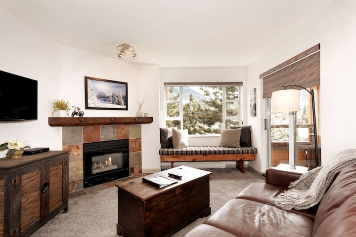 Mountain Views In Whistler Village -  1 Bedroom - Whistler Blackcomb