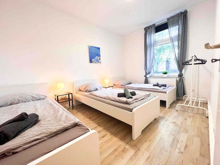 6 Betten, Große Küche, Neues Bad, 7min Zur A1 - Hagen