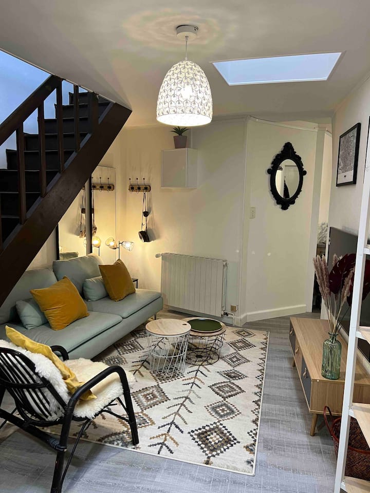 Petite Maisonnette De Ville - Avermes