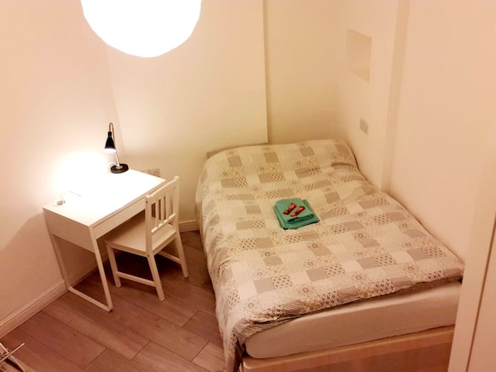 Hampstead Suburb Studio, Wifi/workspace - Central London