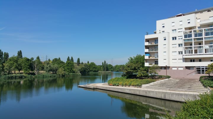 Bord Du Lac Proche De Paris Par Metro. - 크레테유
