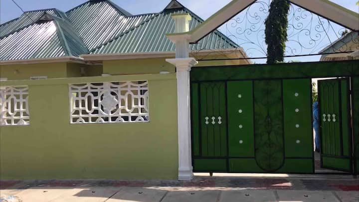 Entire House,  Africa Safari Lodge, Dar Es Salaam - Dar es Salaam